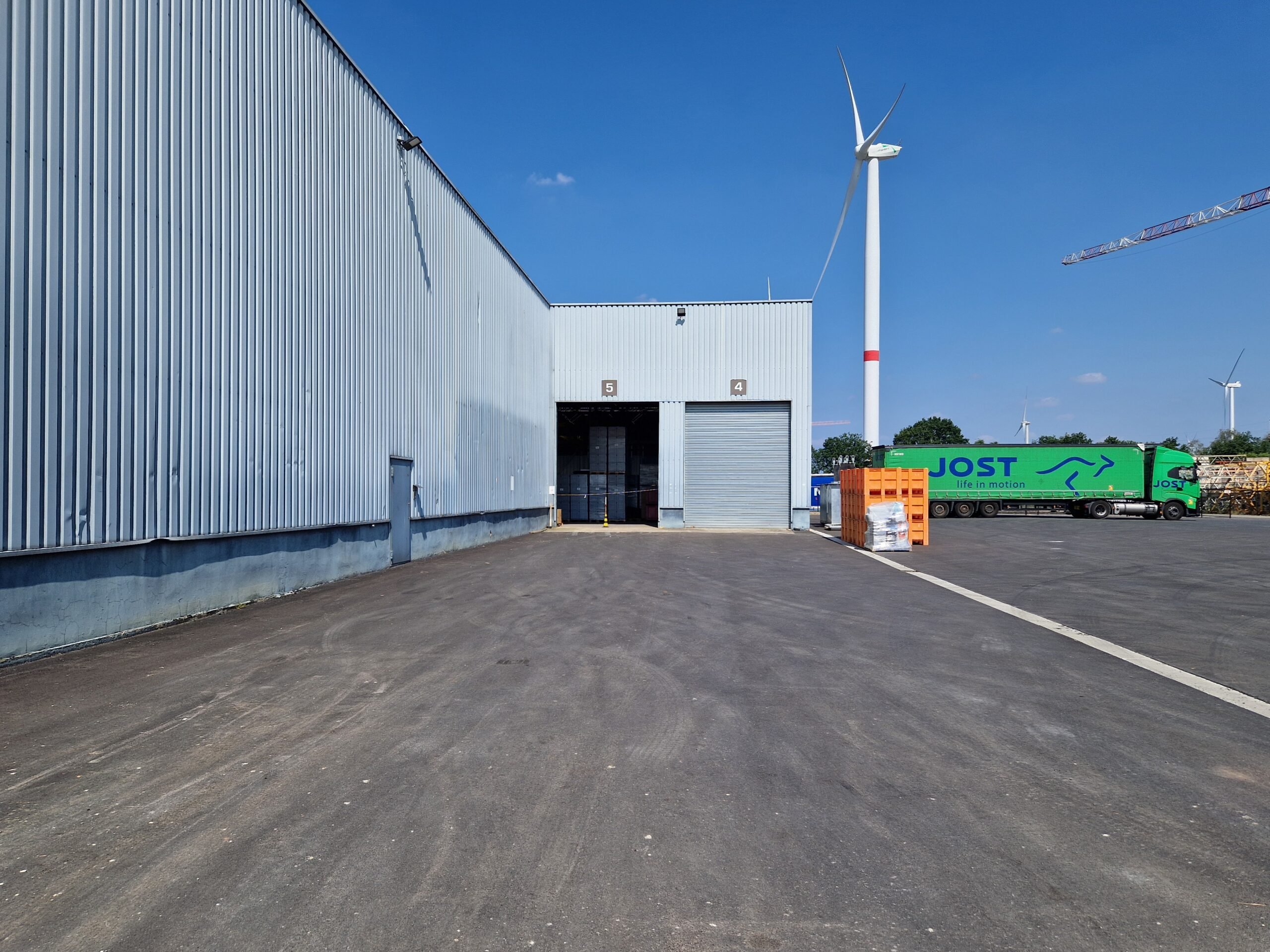 Hoogmartens renoveert de site van Engels Logistics - Hoogmartens